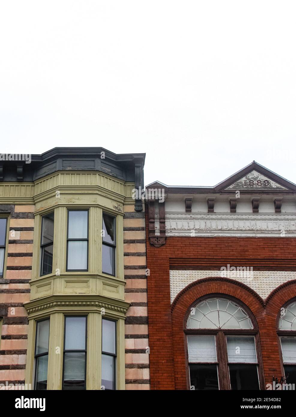 bay window row house buildings Stock Photo - Alamy
