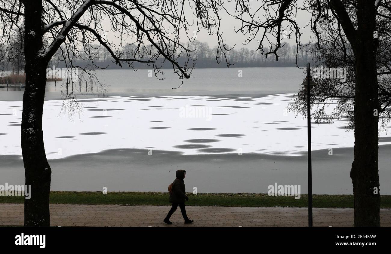 Mucky woman hi-res stock photography and images - Alamy