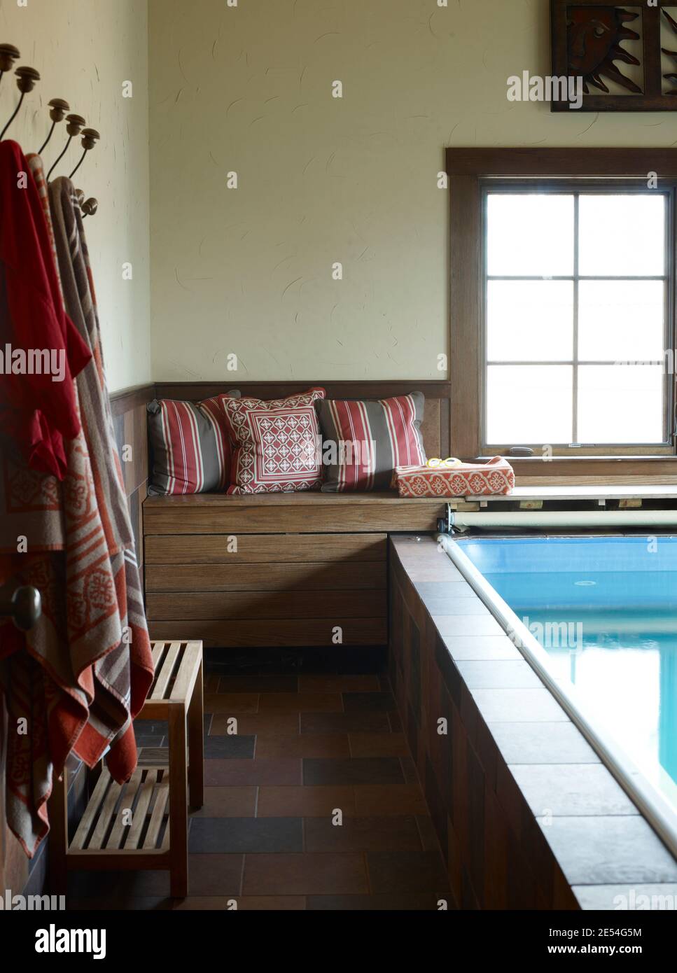 Weekend House indoor lap/infinity pool Stock Photo - Alamy