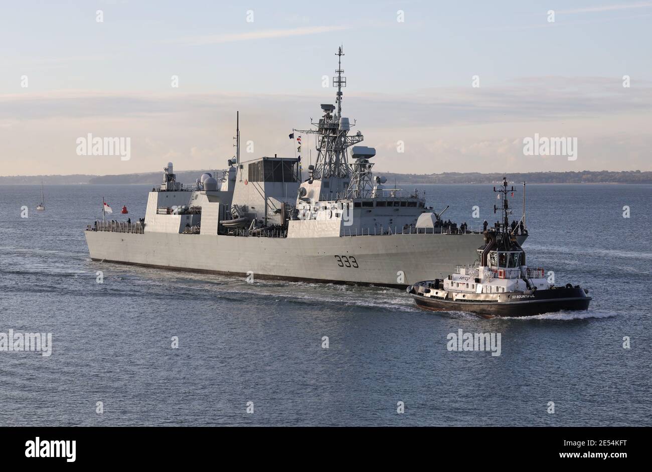 Royal canadian navy halifax class frigate hi-res stock photography and ...