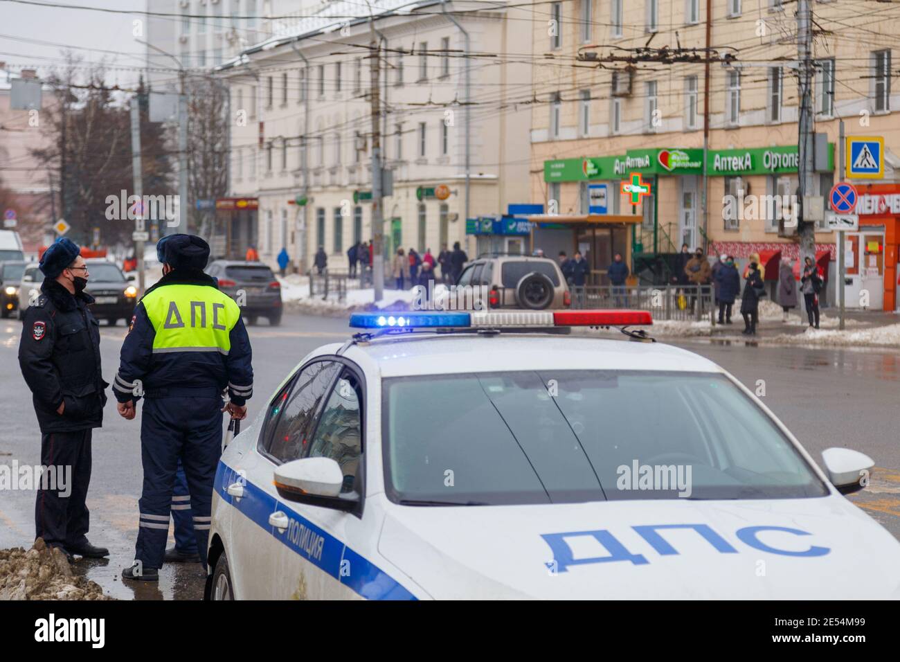 Russian cop car hi-res stock photography and images - Alamy