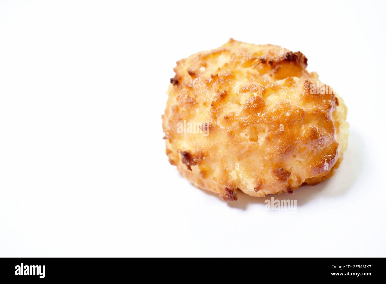 baked circle sweet bread with honey on dish Stock Photo - Alamy