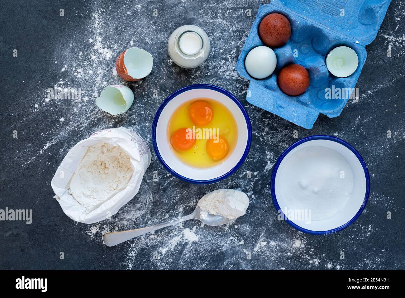 Basic pattern hi-res stock photography and images - Alamy