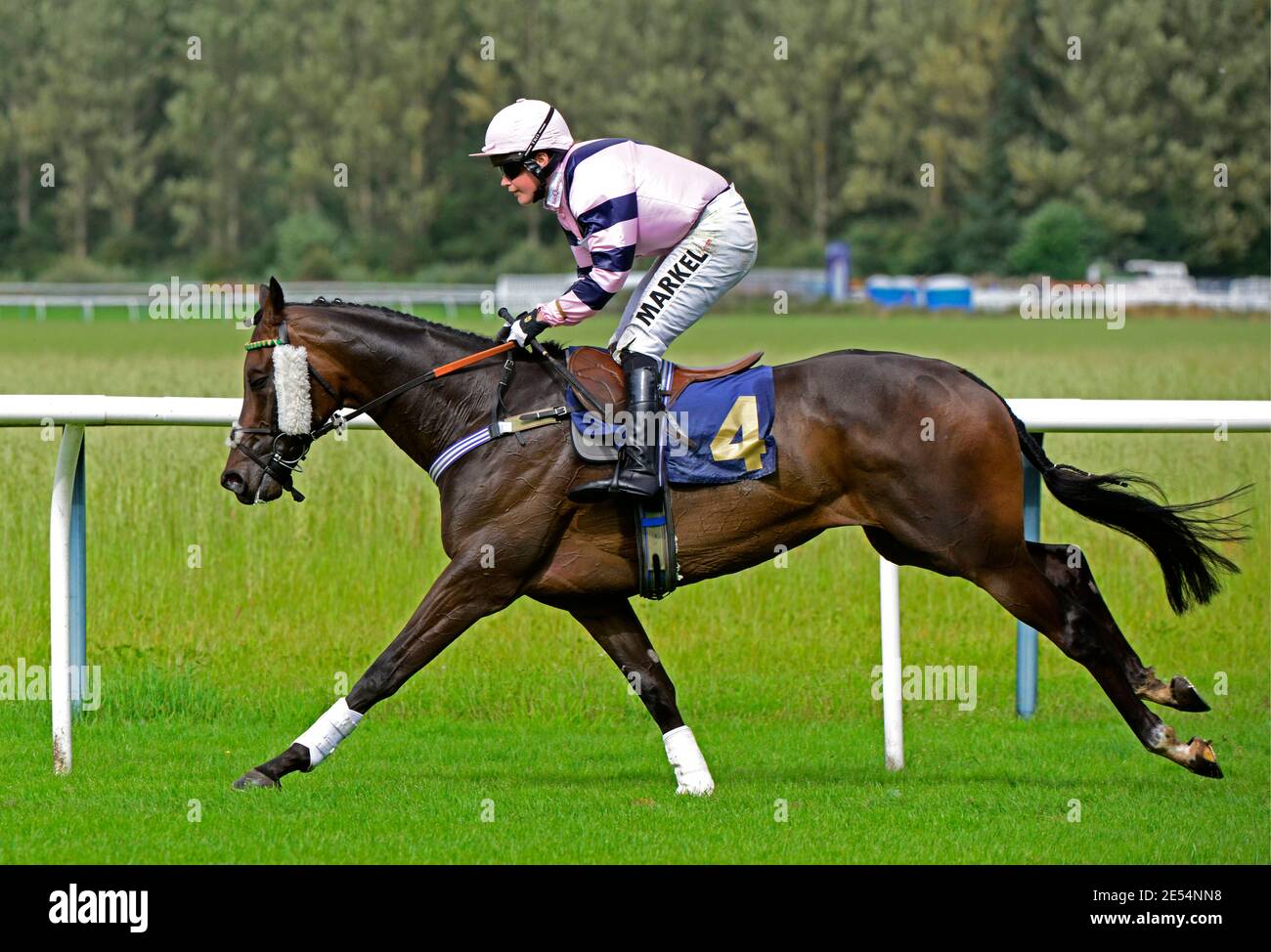 Lucy alexander hi-res stock photography and images - Alamy