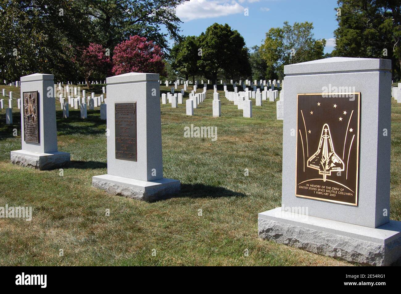 Space shuttle Columbia Astronauts Arlington Cemetery Washington DC ...