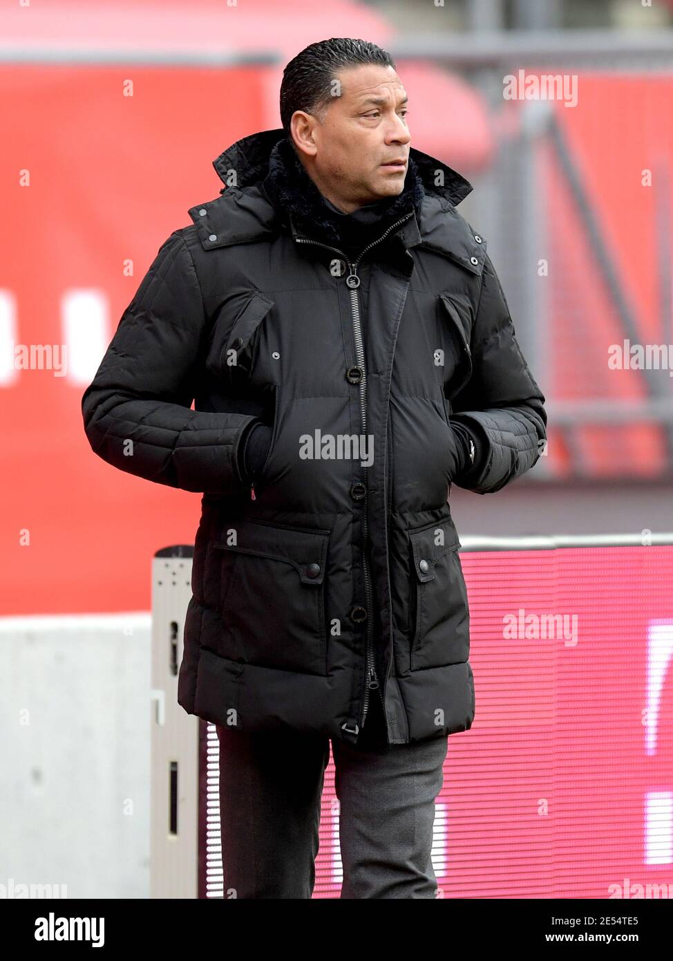 UTRECHT, NETHERLANDS - JANUARY 24: Coach Henk Fraser of Sparta ...
