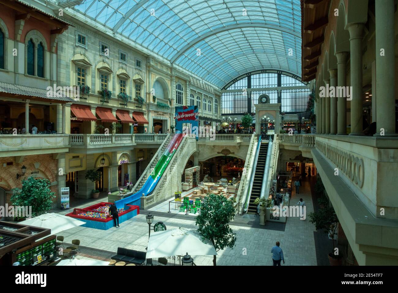 The Mercato Mall, Jumeirah Dubai, UAE Stock Photo - Alamy