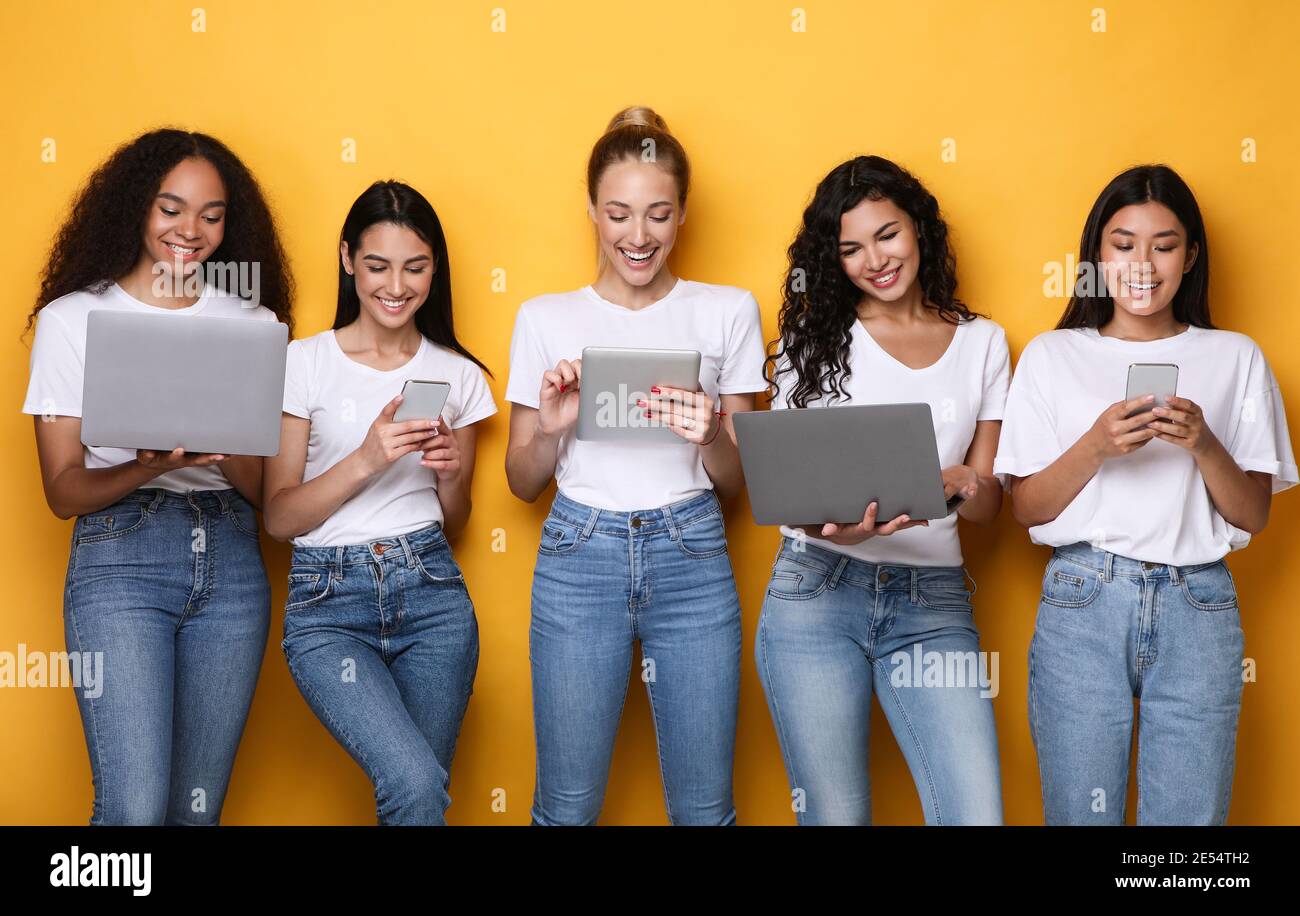 Diverse females using phones hi-res stock photography and images - Alamy