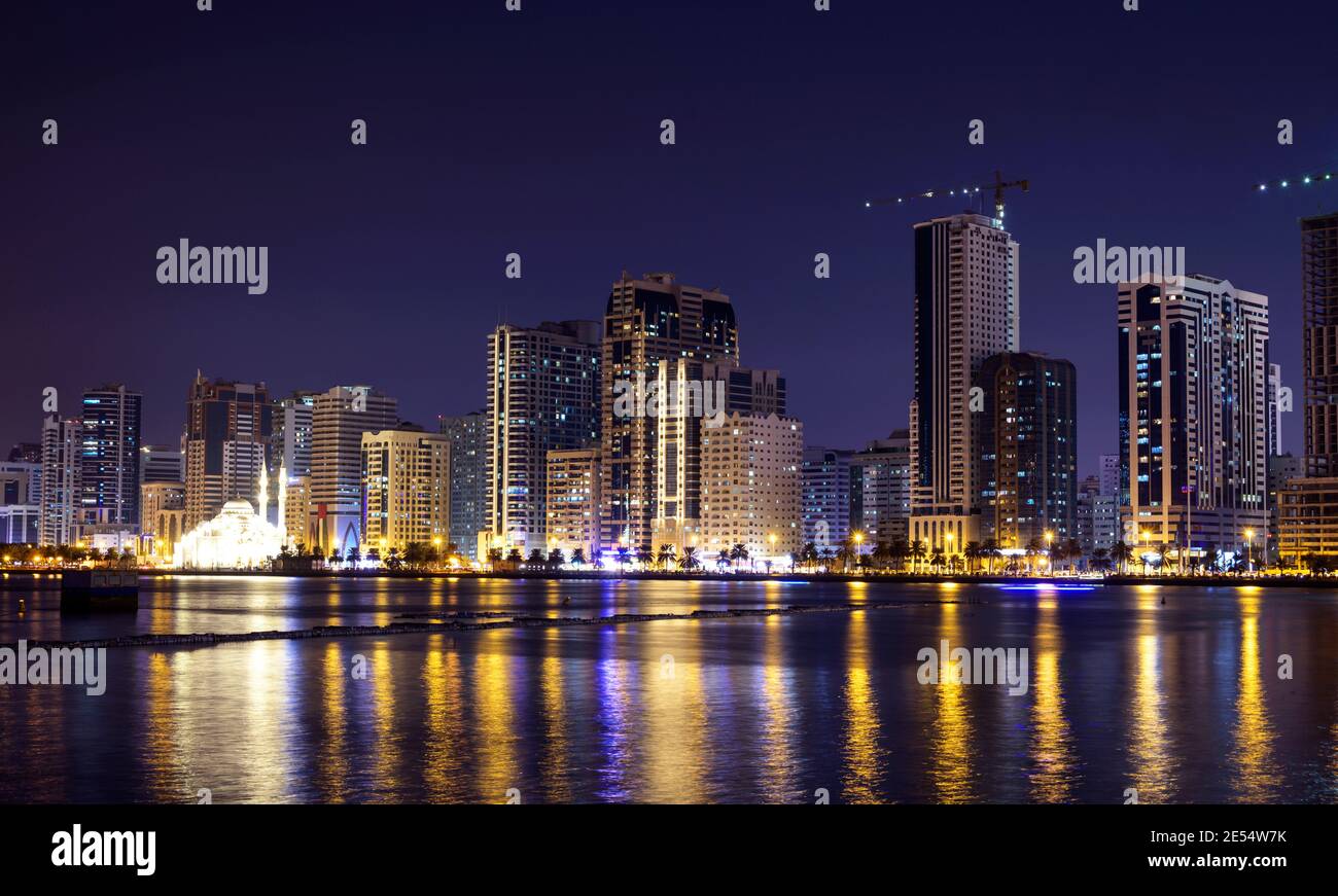 Al majaz waterfront sharjah hi-res stock photography and images - Alamy