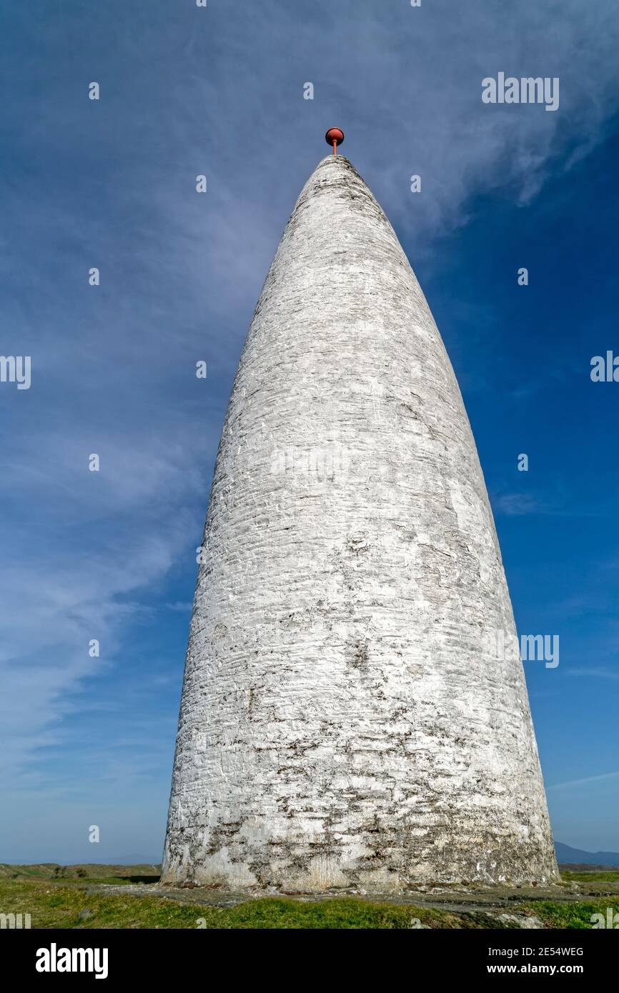 White painted stone beacon hi-res stock photography and images - Alamy