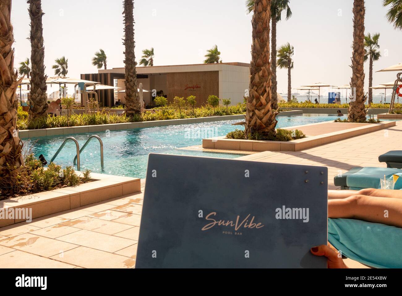 Mandarin Oriental Hotel, Jumeirah Beach, Dubai Stock Photo - Alamy