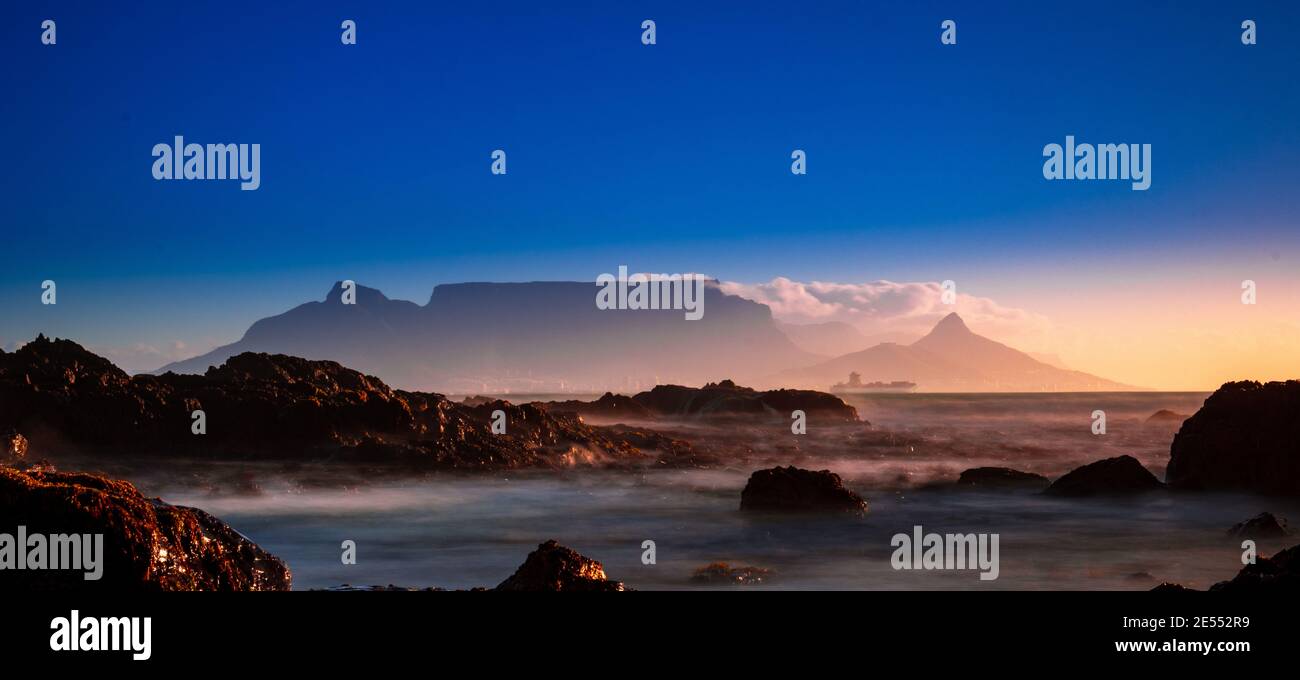 Sunset table mountain hi-res stock photography and images - Alamy