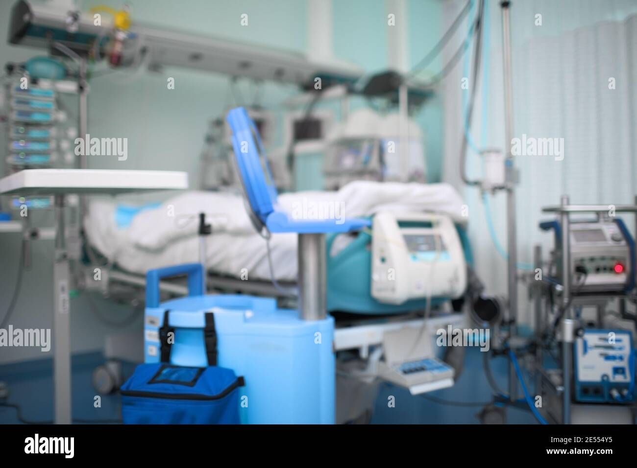 Intensive care unit, unfocused background Stock Photo - Alamy