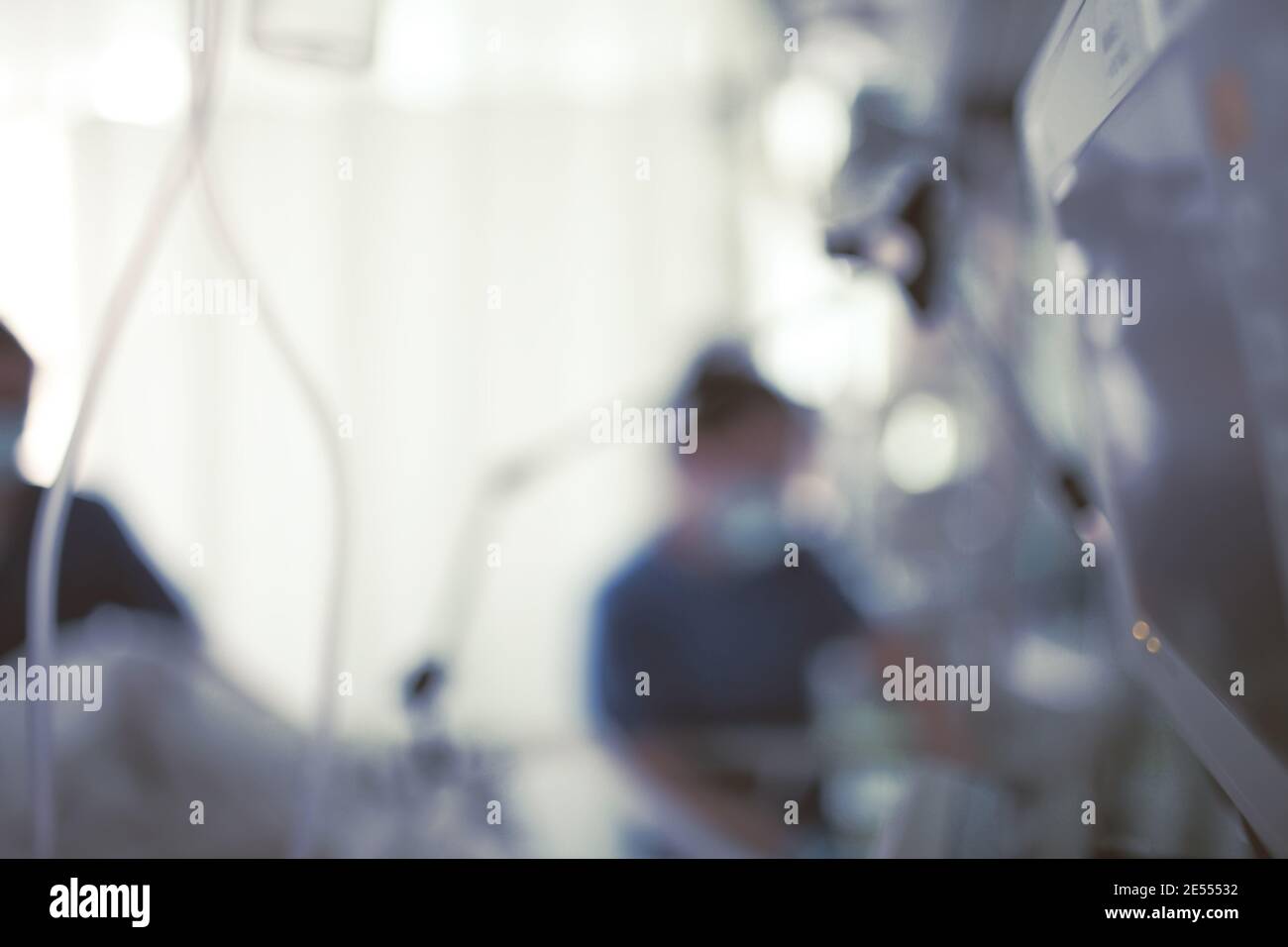 Doctor critical care icu hi-res stock photography and images - Alamy