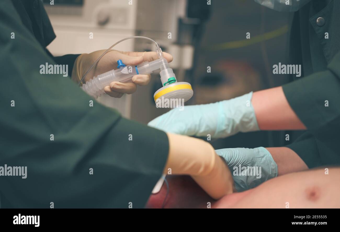 Intubation hi-res stock photography and images - Alamy