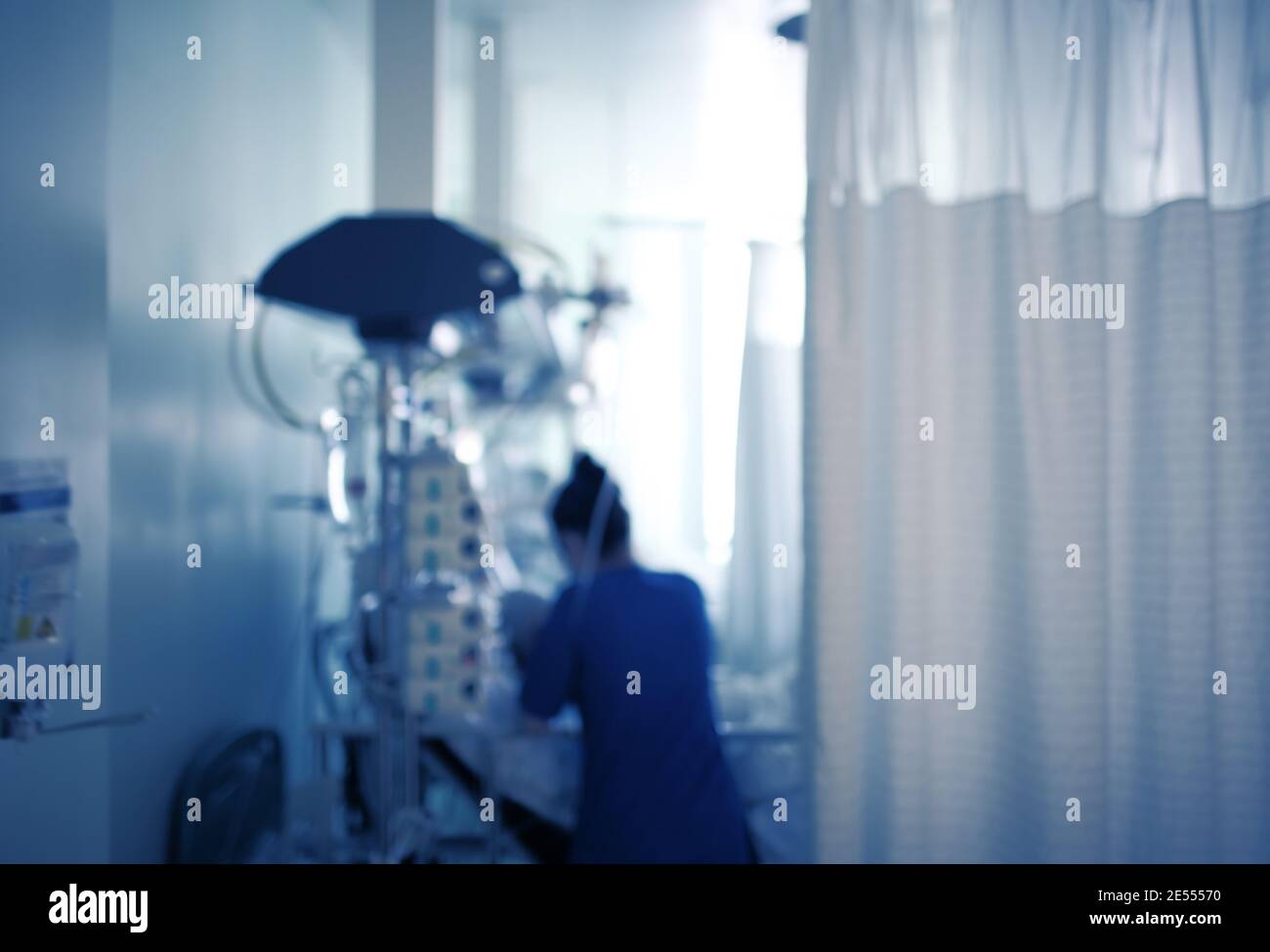 Nurse caring for the patient in the intensive care unit Stock Photo - Alamy