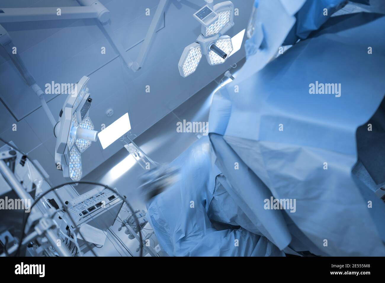 Operating room surgery hi-res stock photography and images - Alamy