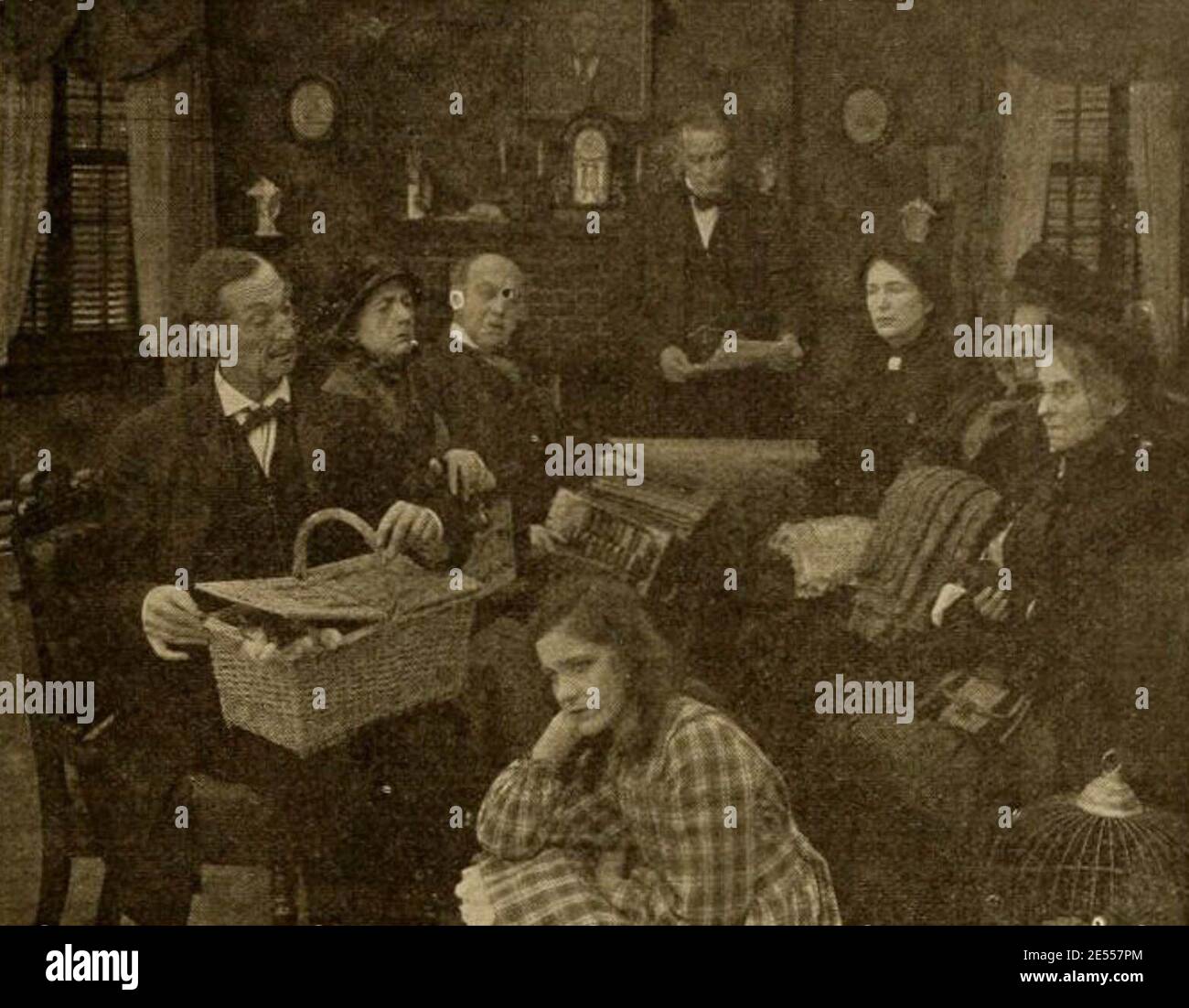 Cast 1918 hi-res stock photography and images - Alamy