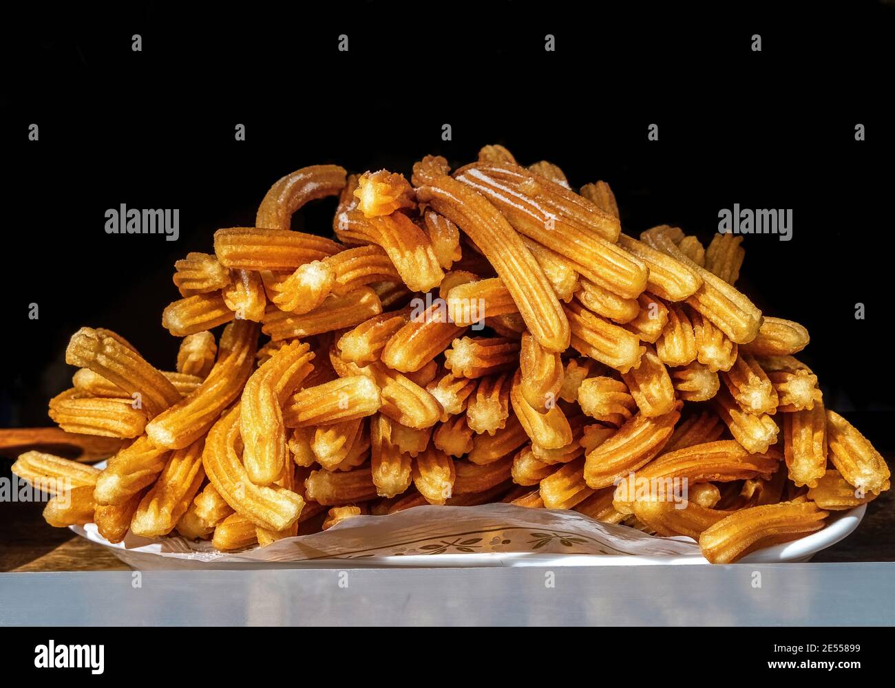 Enjoying tasty dessert local cafe hi-res stock photography and images ...