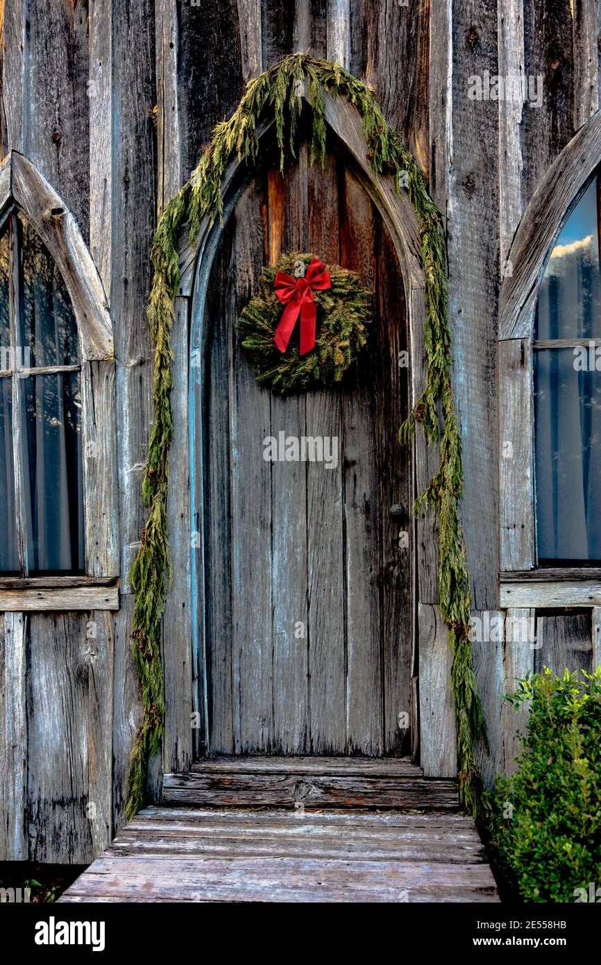 Rustic chapel hi-res stock photography and images - Alamy