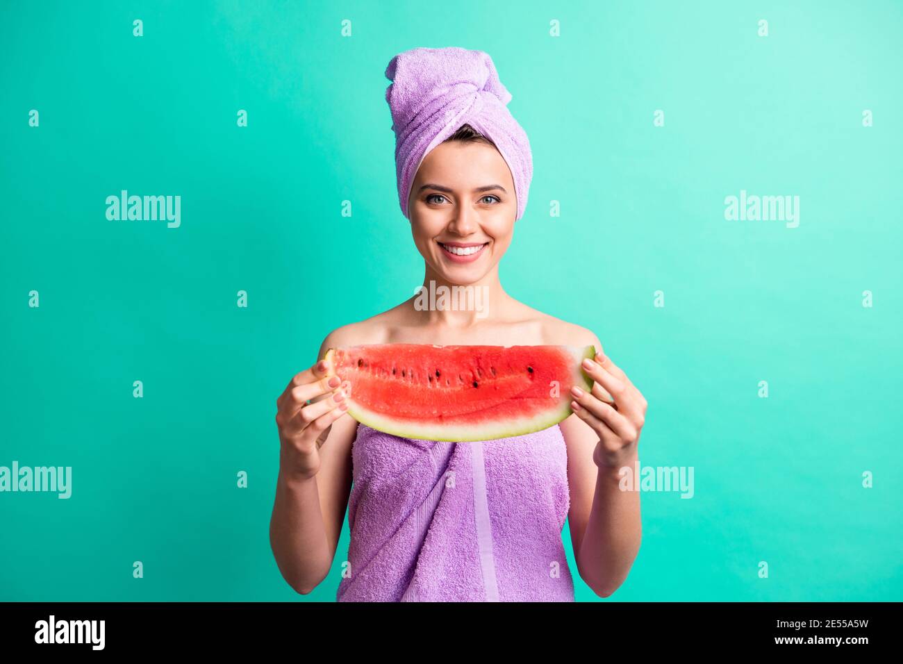 Photo of beautiful lady hold big water melon slice healthy breakfast ...