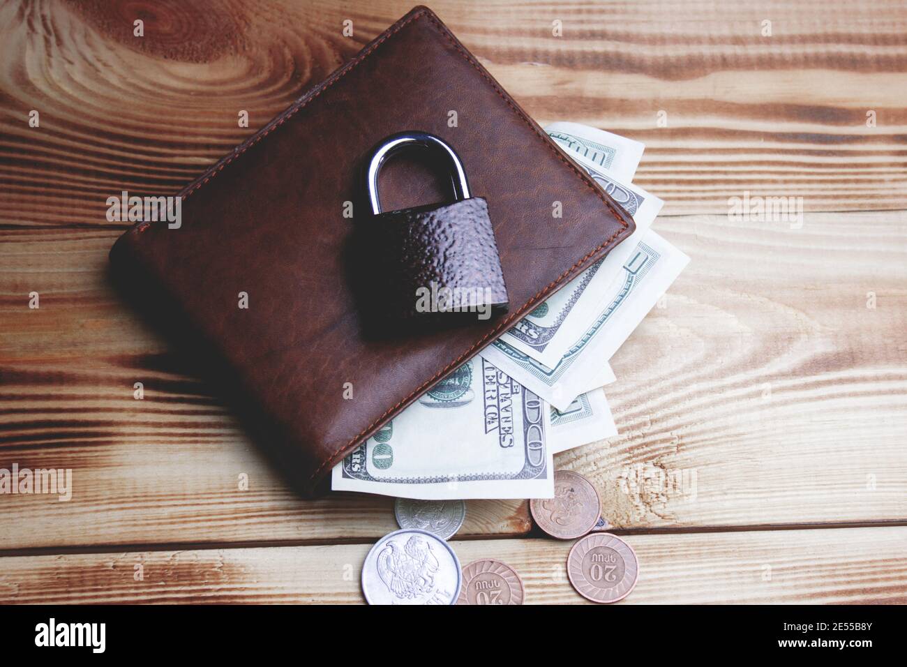 Locked wallet hi-res stock photography and images - Alamy