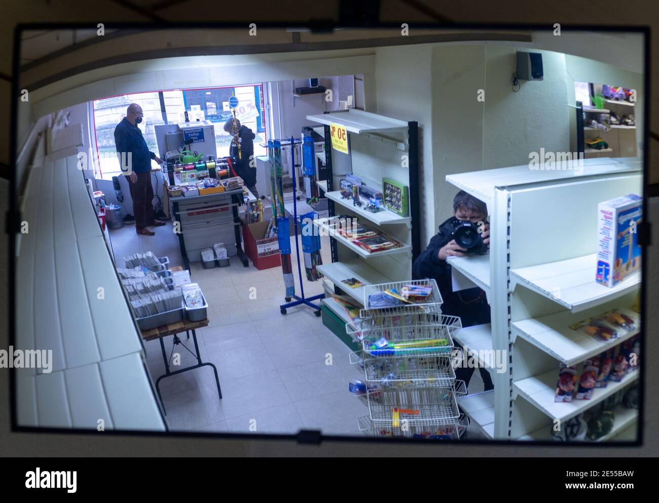 Toy store empty shelves hi-res stock photography and images - Alamy