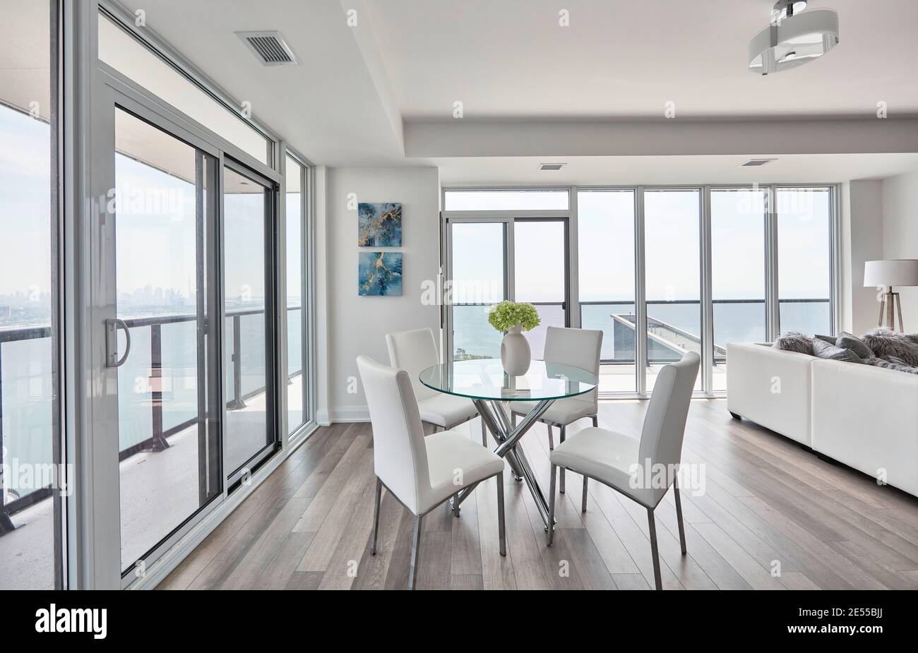 Toronto waterfront luxury condominiums Stock Photo - Alamy
