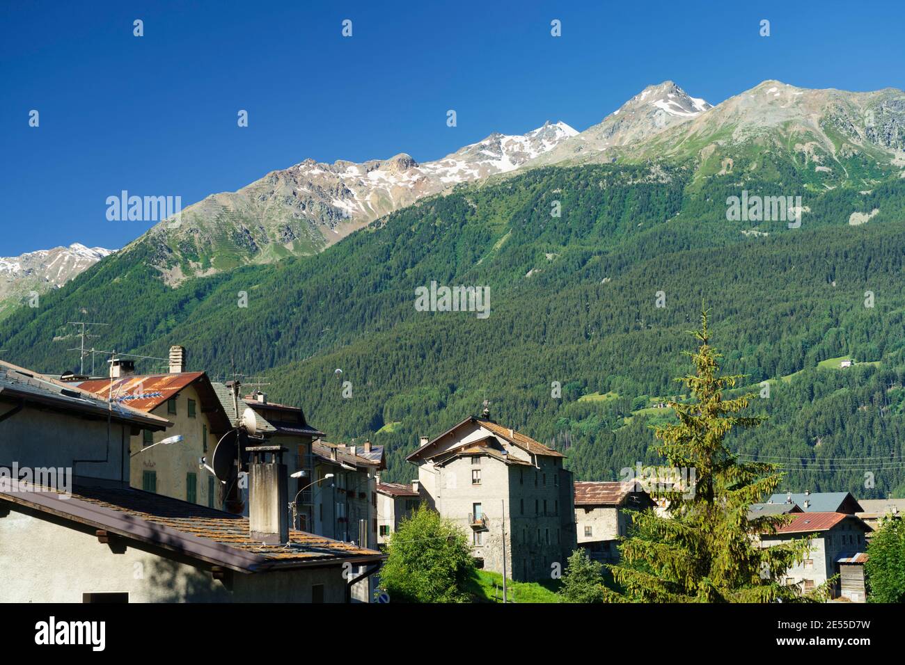 Old buildings bormio hi-res stock photography and images - Alamy