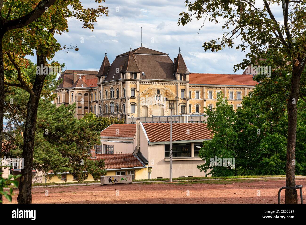 Lyon architecture school hi-res stock photography and images - Alamy