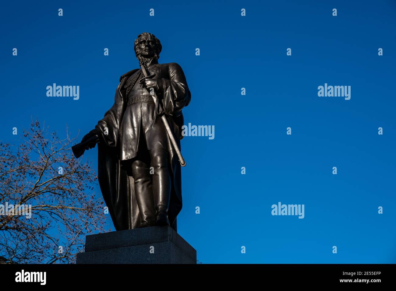 James statue trafalgar square hi-res stock photography and images - Alamy