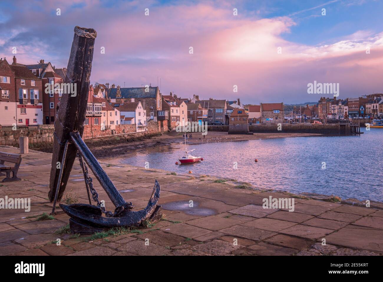 Ancient anchor hi-res stock photography and images - Alamy