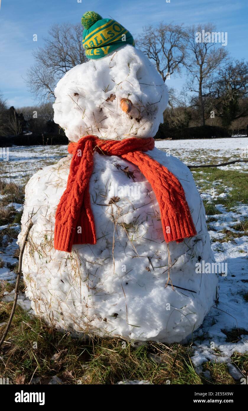 Real snowman hi-res stock photography and images - Alamy