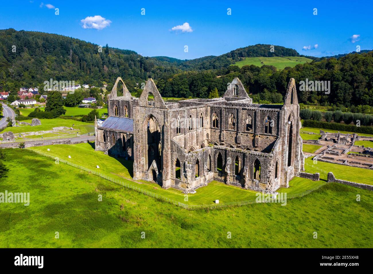 Aerial photography wales hi-res stock photography and images - Alamy