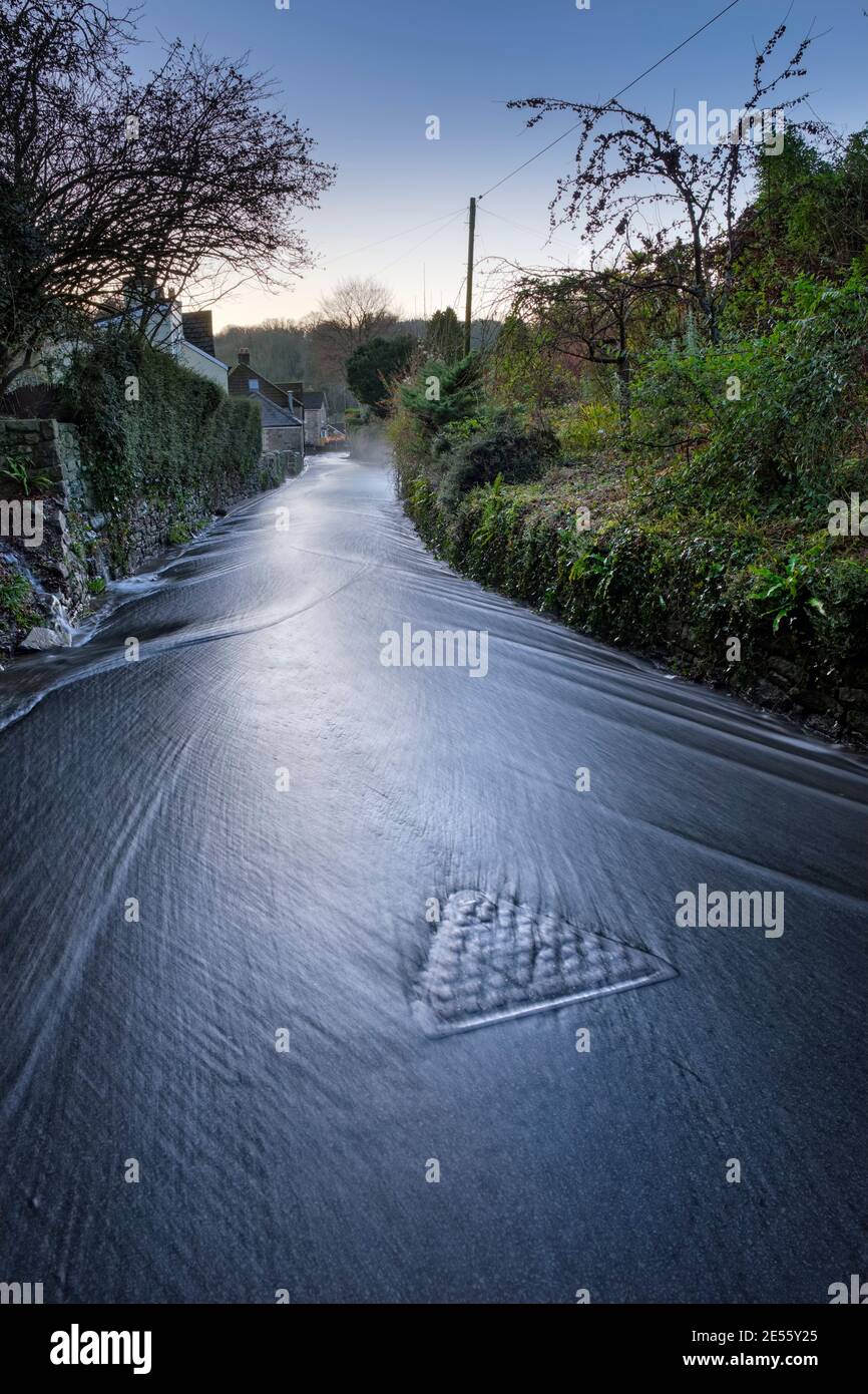 Road heavy flooding hi-res stock photography and images - Alamy