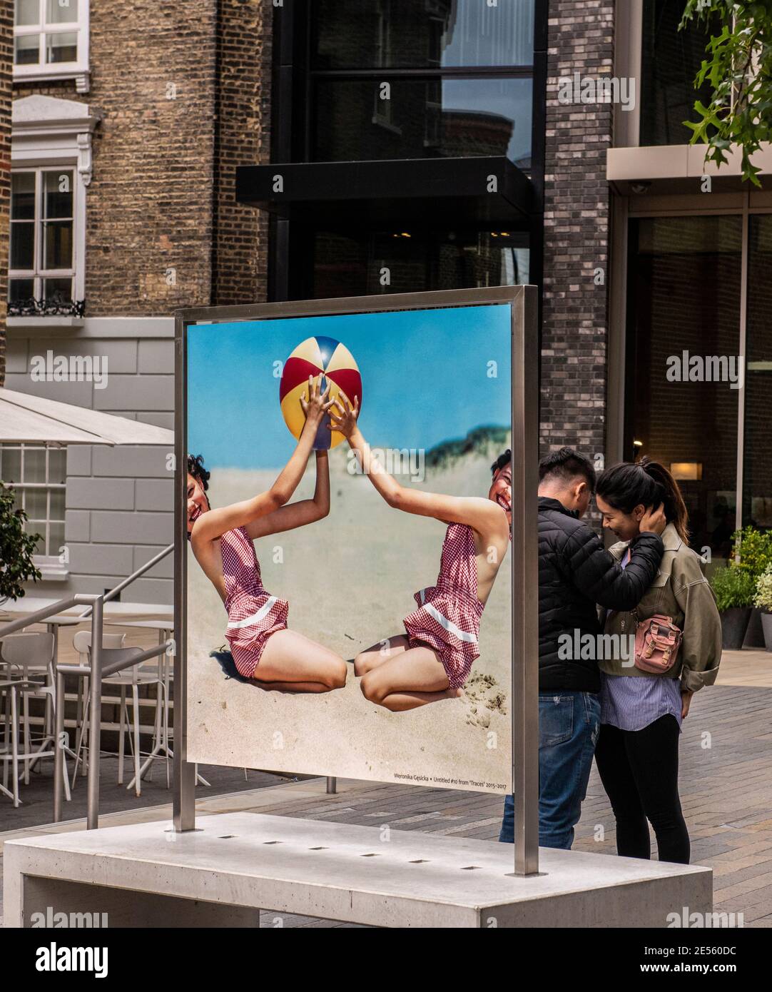 Vintage poster artwork hi-res stock photography and images - Alamy