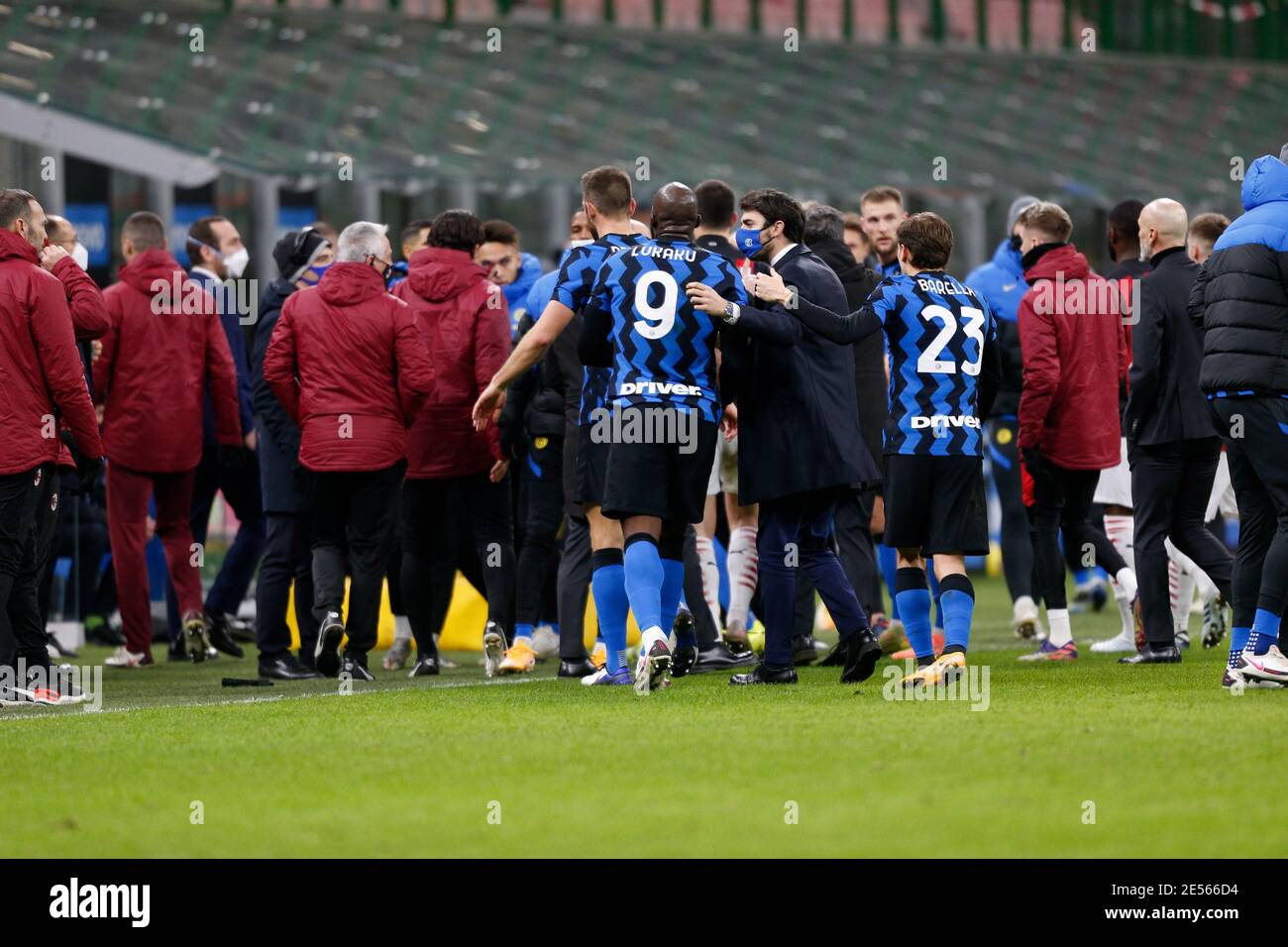 Football dispute angry hi-res stock photography and images - Alamy