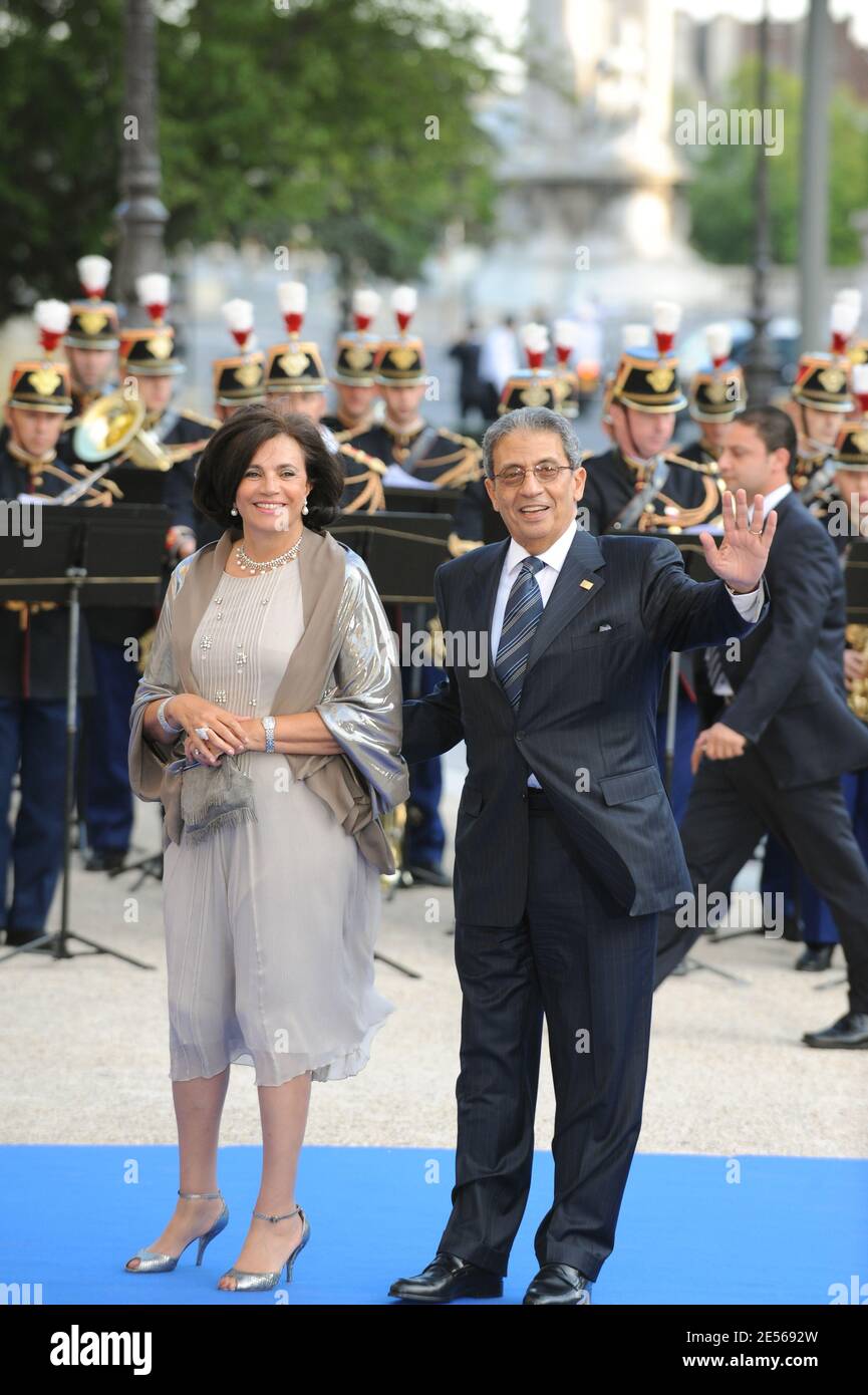 Arab League General Secretary Amr Moussa and wife arrive for a dinner ...