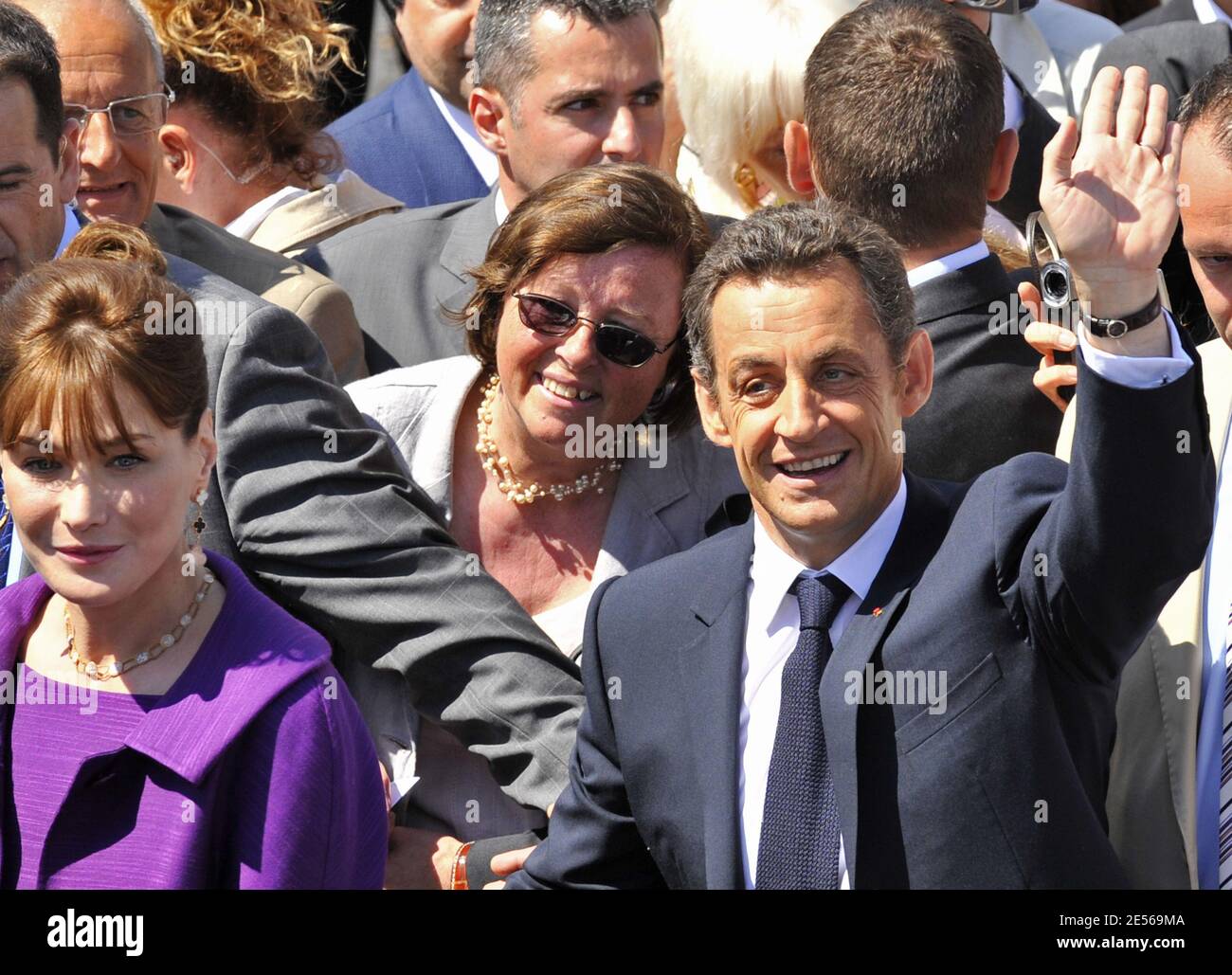French president Nicolas Sarkozy and his wife Carla Bruni-Sarkozy ...