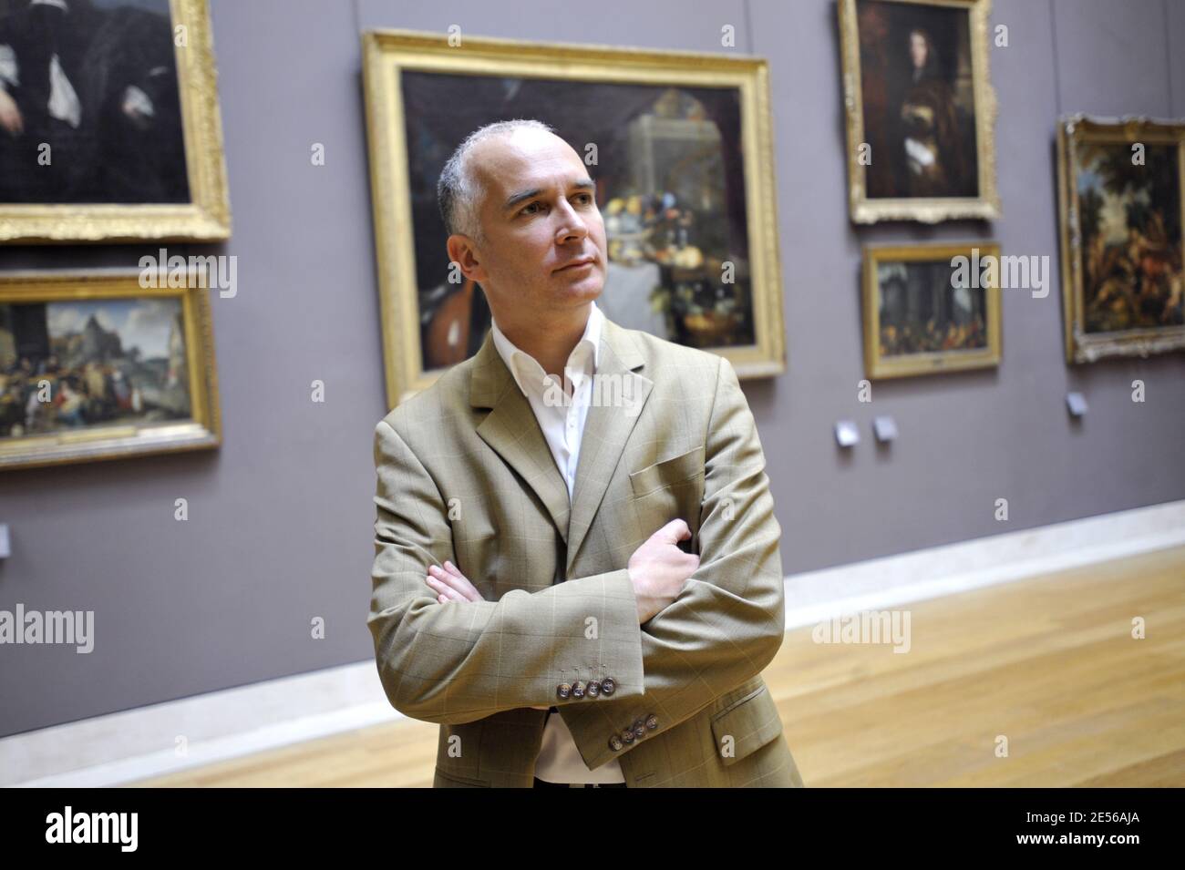 Stephane Coviaux, professeur et conferencier au Musee du Louvre a Paris ...