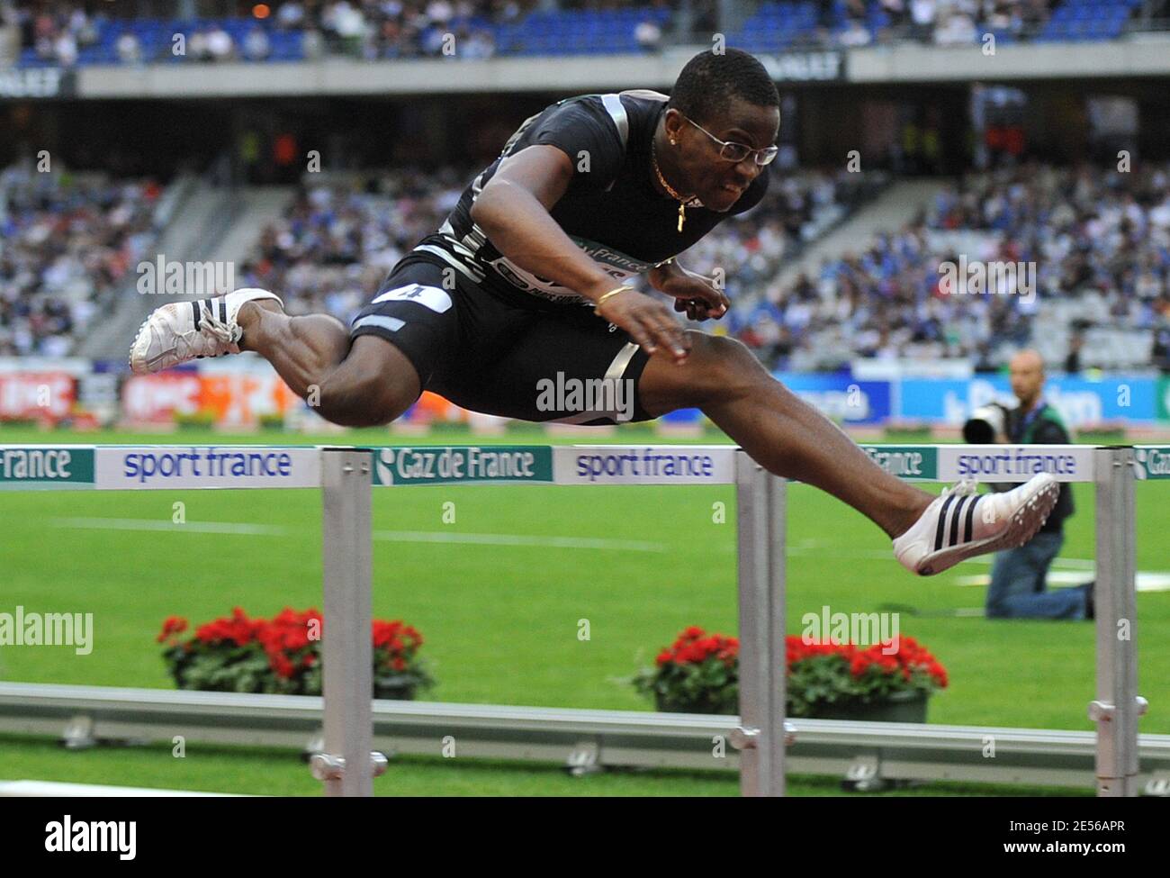 110 meter hurdles hi-res stock photography and images - Alamy