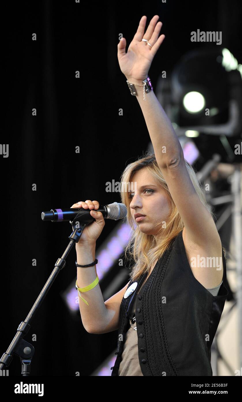 French singer Amandine, winner of M6's TV show 'La Nouvelle Star ...