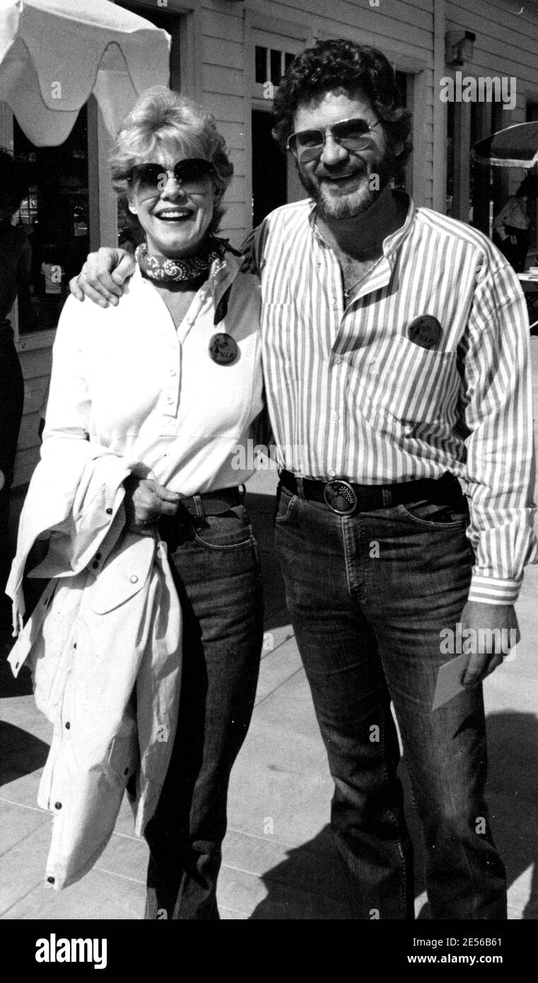 Robert Foxworth Elizabeth Montgomery WELL KNOWN ACTOR ROBERT FOXWORTH,