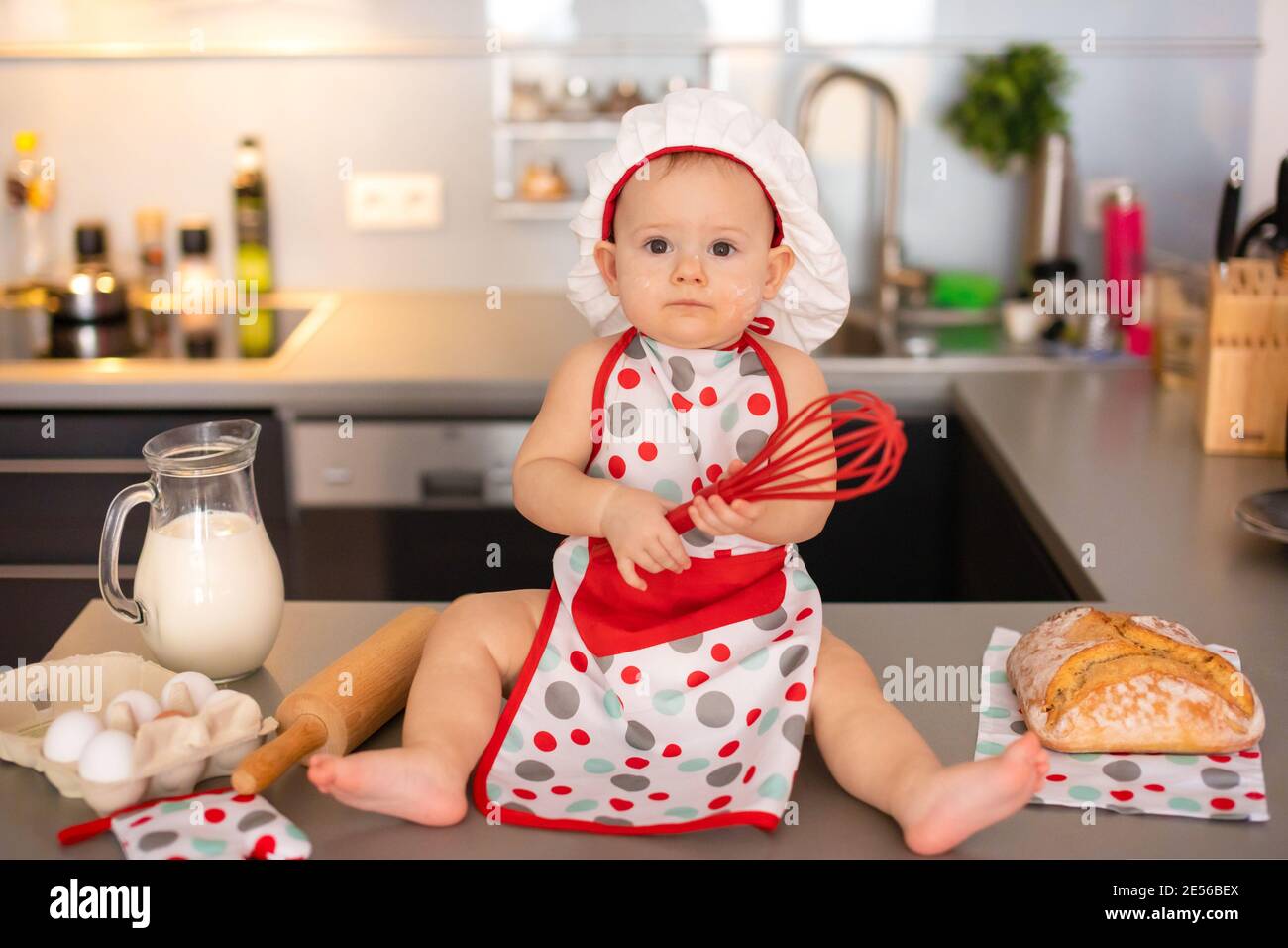 Baby cook hi-res stock photography and images - Alamy