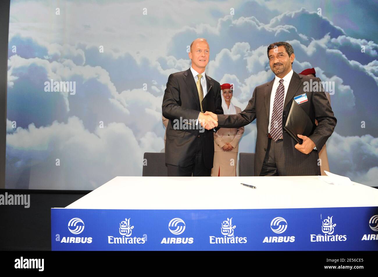 Emirates Chairman and CEO Sheikh Ahmed Bin Saeed Al Maktoum (R) shakes ...