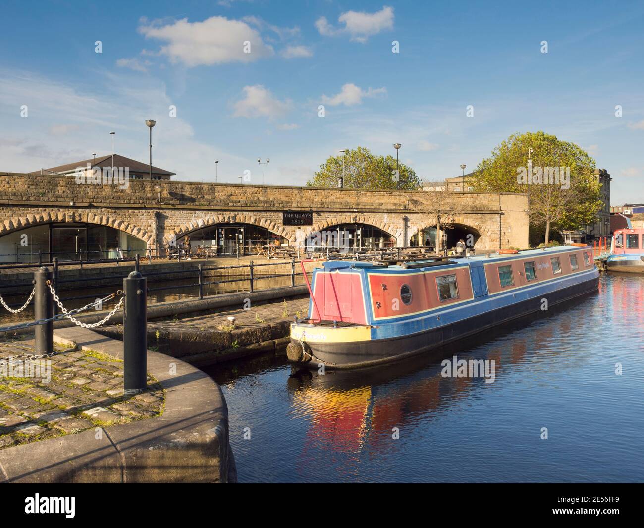 Sheffield city in south yorkshire canal hi-res stock photography and ...