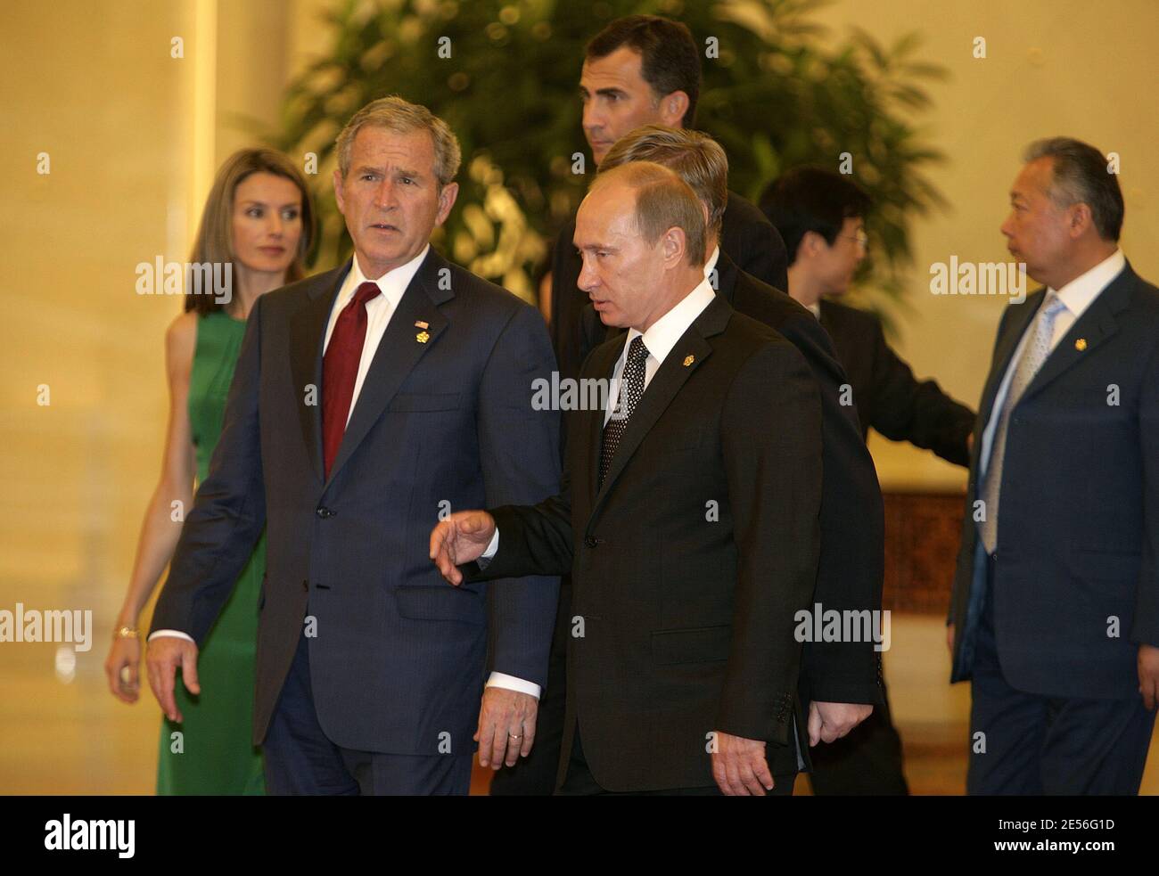 World leaders george bush putin hi-res stock photography and images - Alamy