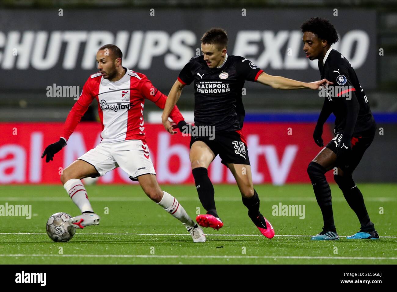 EMMEN, NETHERLANDS - JANUARY 26: Keim Frei of FC Emmen, Ryan Thomas of ...