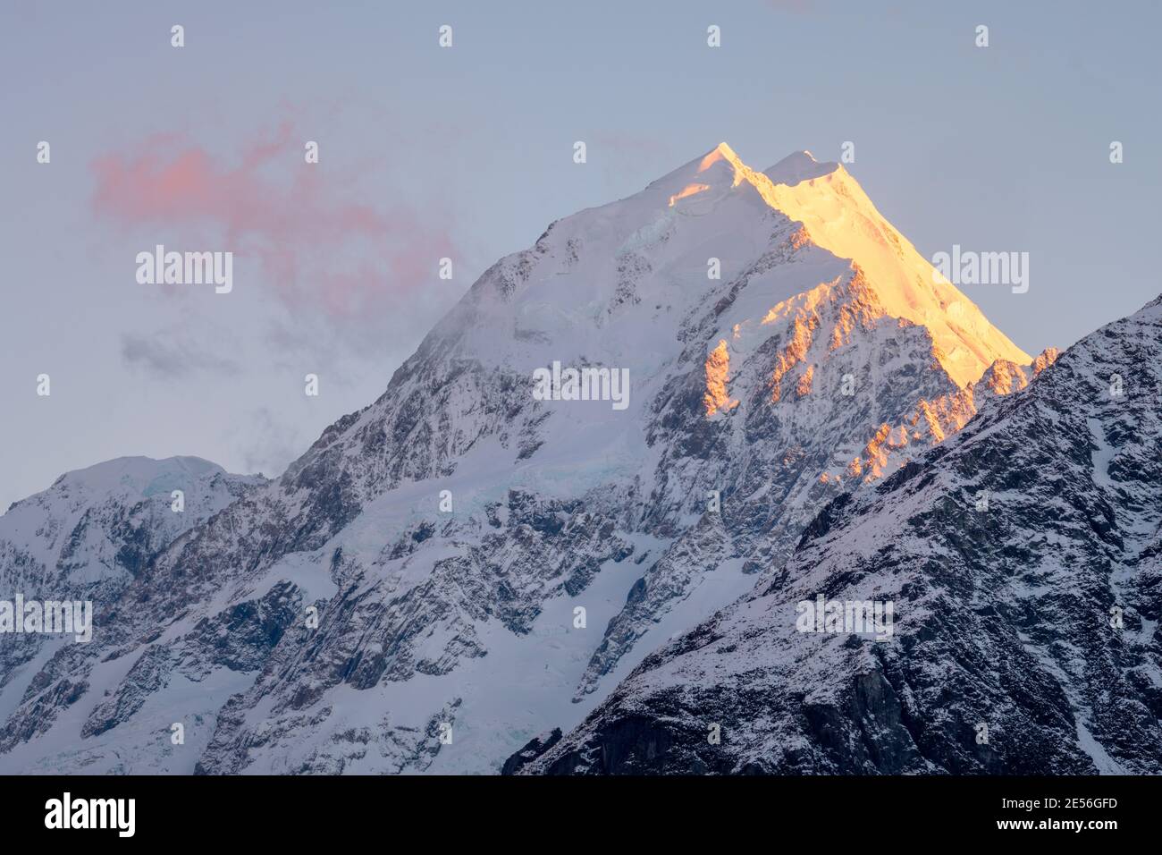 Summit of the aoraki hi-res stock photography and images - Alamy