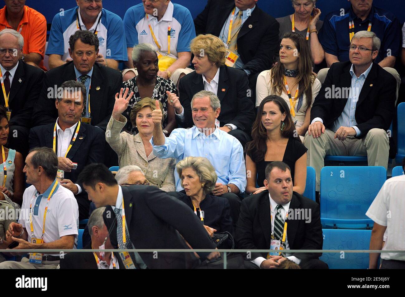 Us president george bush swimming hi-res stock photography and images ...